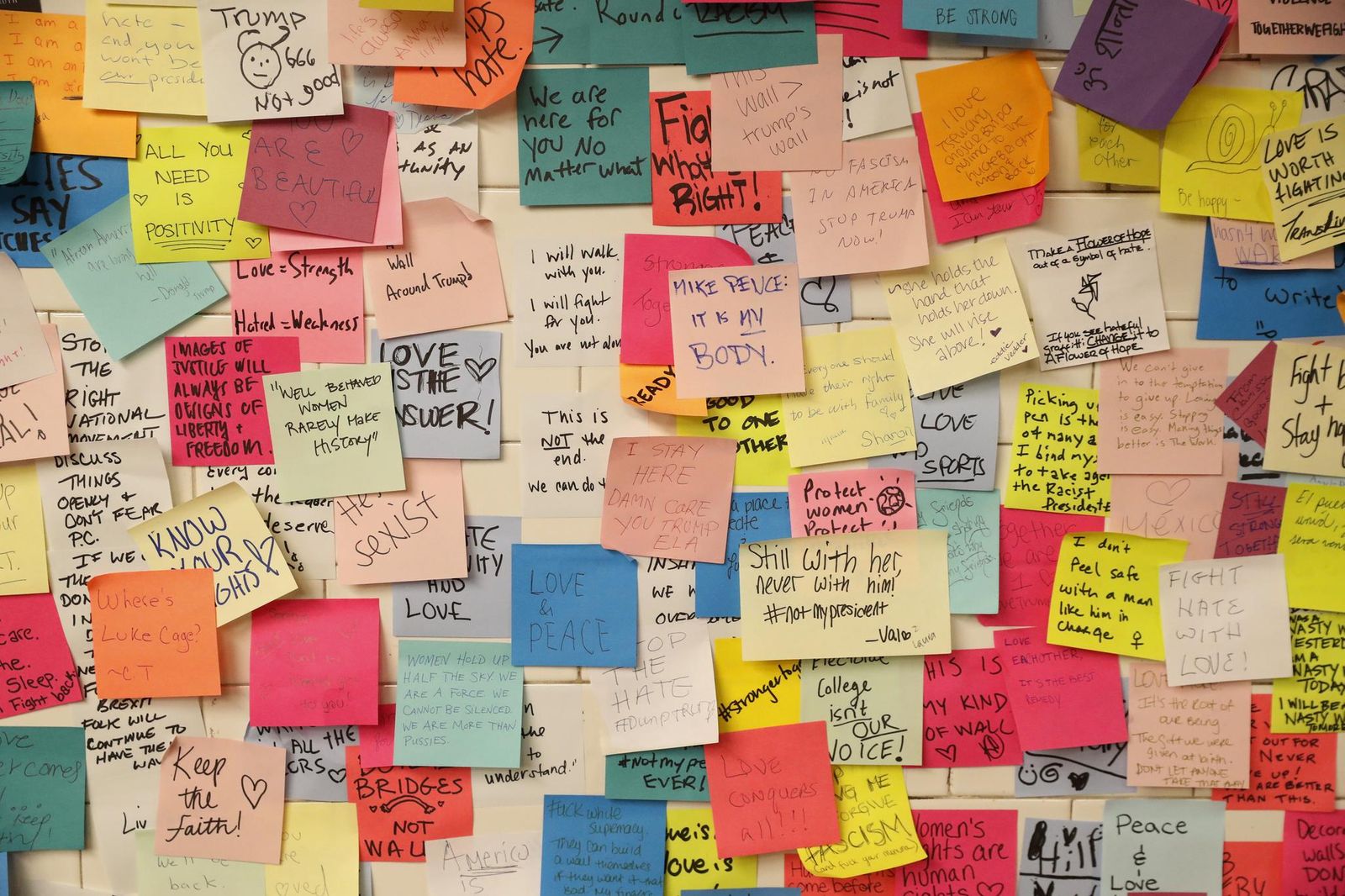 MUR DE POSTIT